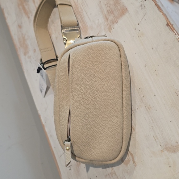 Andar | Bags | Nwt Andar X Devin Cordle The Indie Crossbody With Full ...